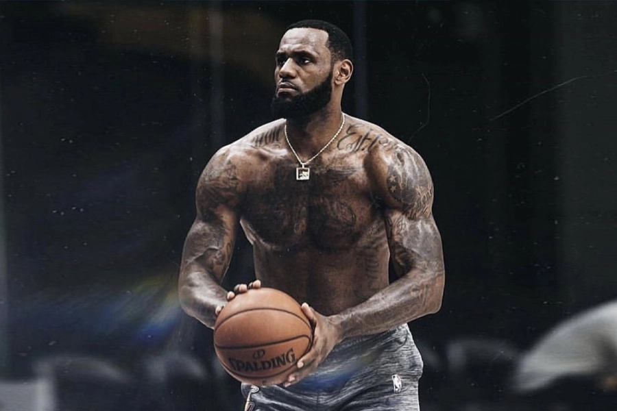 What Does LeBron James Use for Muscle Recovery? - iSportsWeb