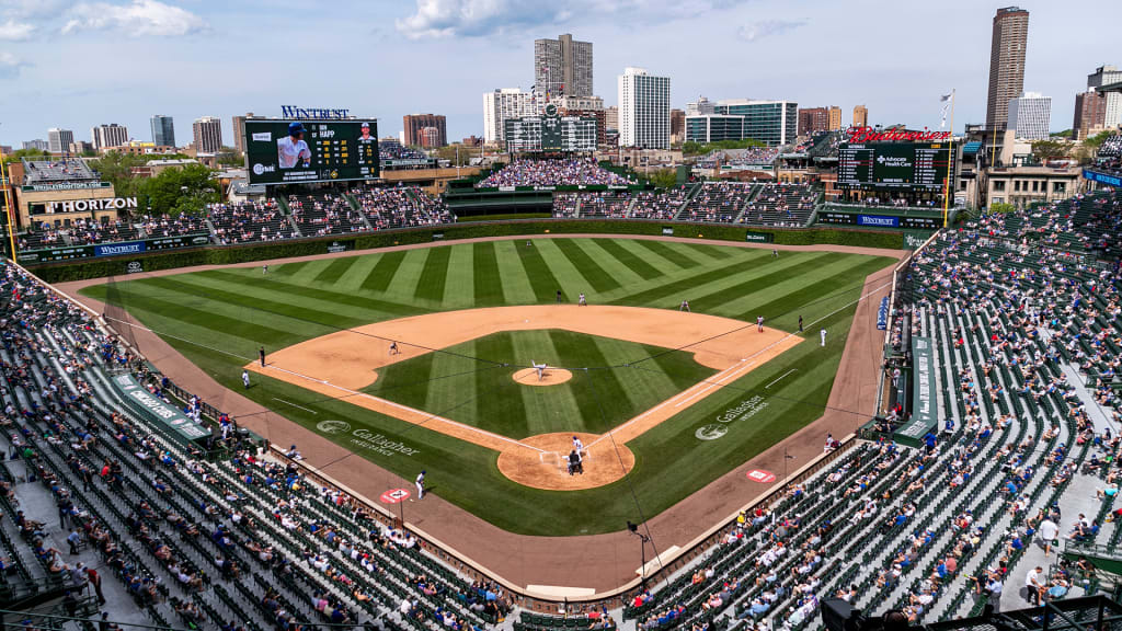 5 Stadiums Every Baseball Fan Should Visit At Least Once In His Life - iSportsWeb